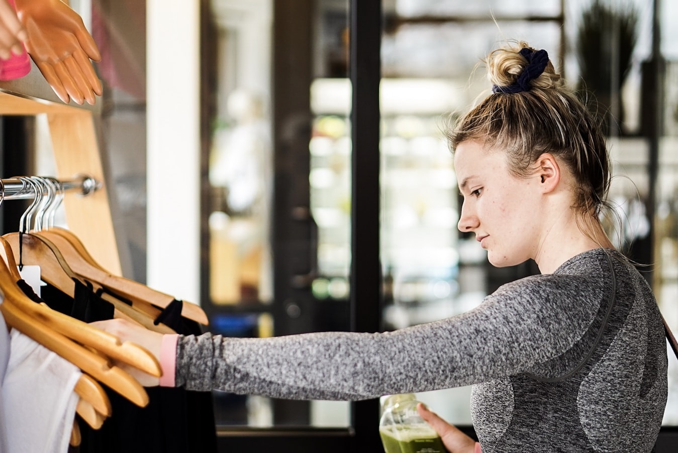 5 Reasons Why It’s Okay to Splurge (Occasionally) - Affordable Comfort